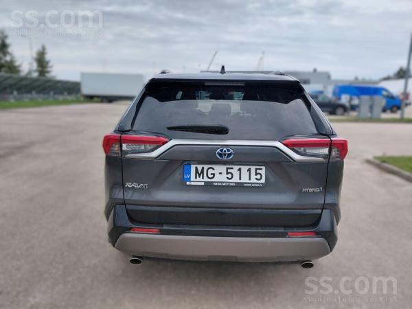 Тойота РАВ 4 2019 в Рига на AUTOMOTO.COM.LV Серый Тойота РАВ 4 2019 в Рига, объемом двигателя 2.50 л и пробегом 100 тыс. км за 25410 €, фото 5 на AUTOMOTO.COM.LV