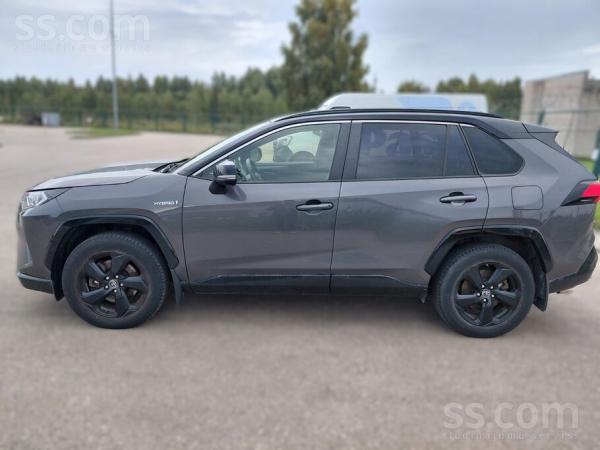 Тойота РАВ 4 2019 в Рига на AUTOMOTO.COM.LV Серый Тойота РАВ 4 2019 в Рига, объемом двигателя 2.50 л и пробегом 100 тыс. км за 25410 €, фото 8 на AUTOMOTO.COM.LV