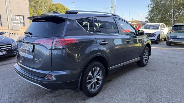 Pelēks Toyota RAV4 2019 Rīga, ar dzinēja tilpumu 2.50 L un nobraukumu 128 tūkst. km par 16900 €, foto 5 vietnē AUTOMOTO.COM.LV