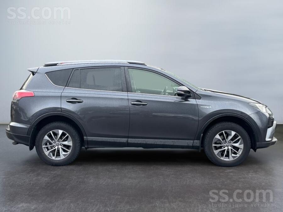 Pelēks Toyota RAV4 2019 Rīga, ar dzinēja tilpumu 2.50 L un nobraukumu 128 tūkst. km par 19500 €, foto 7 vietnē AUTOMOTO.COM.LV