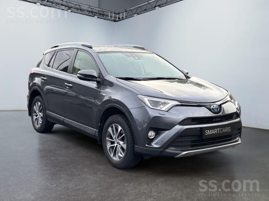Pelēks Toyota RAV4 2019 Rīga, ar dzinēja tilpumu 2.50 L un nobraukumu 128 tūkst. km par 19500 €, foto 8 vietnē AUTOMOTO.COM.LV