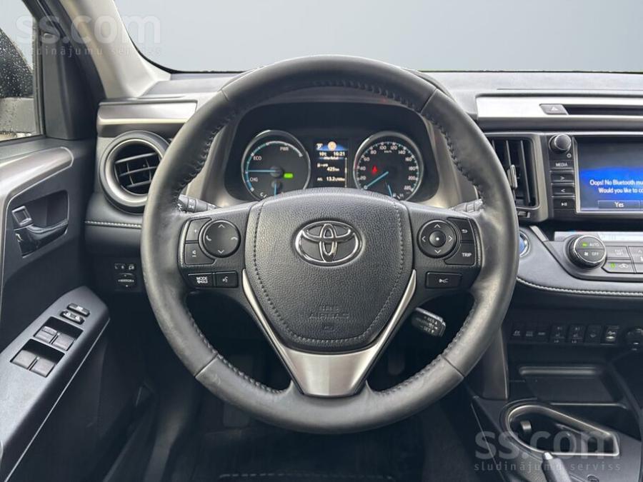 Pelēks Toyota RAV4 2019 Rīga, ar dzinēja tilpumu 2.50 L un nobraukumu 128 tūkst. km par 19500 €, foto 12 vietnē AUTOMOTO.COM.LV