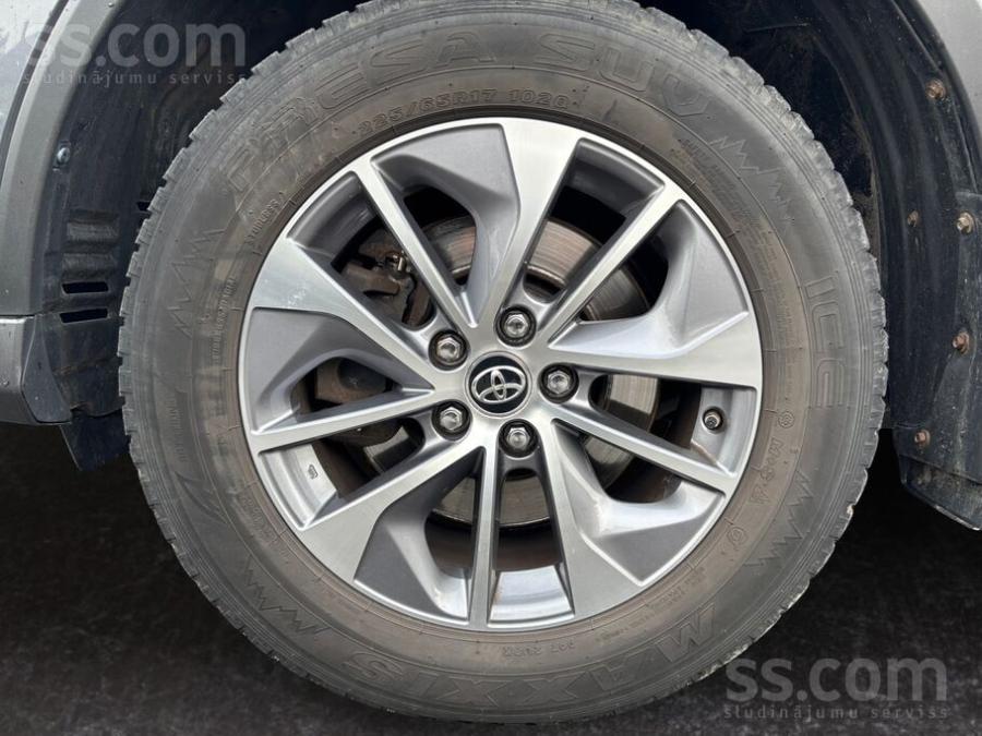 Pelēks Toyota RAV4 2019 Rīga, ar dzinēja tilpumu 2.50 L un nobraukumu 128 tūkst. km par 19500 €, foto 13 vietnē AUTOMOTO.COM.LV