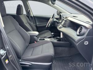 Pelēks Toyota RAV4 2019 Rīga, ar dzinēja tilpumu 2.50 L un nobraukumu 128 tūkst. km par 19500 €, foto 16 vietnē AUTOMOTO.COM.LV
