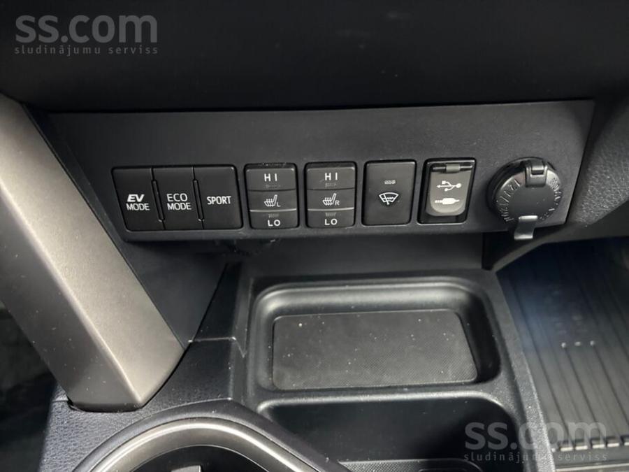 Pelēks Toyota RAV4 2019 Rīga, ar dzinēja tilpumu 2.50 L un nobraukumu 128 tūkst. km par 19500 €, foto 17 vietnē AUTOMOTO.COM.LV