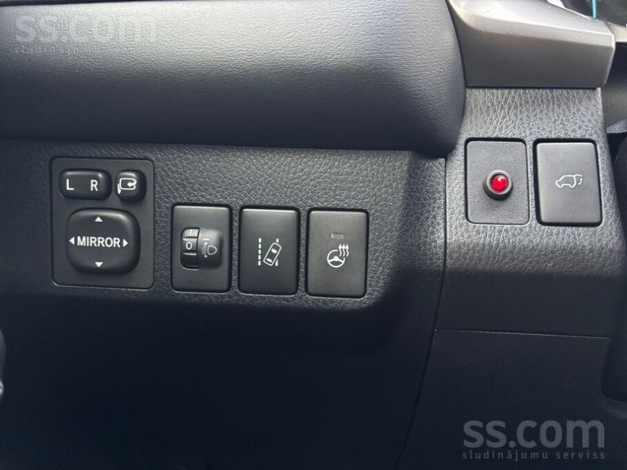 Pelēks Toyota RAV4 2019 Rīga, ar dzinēja tilpumu 2.50 L un nobraukumu 128 tūkst. km par 19500 €, foto 19 vietnē AUTOMOTO.COM.LV