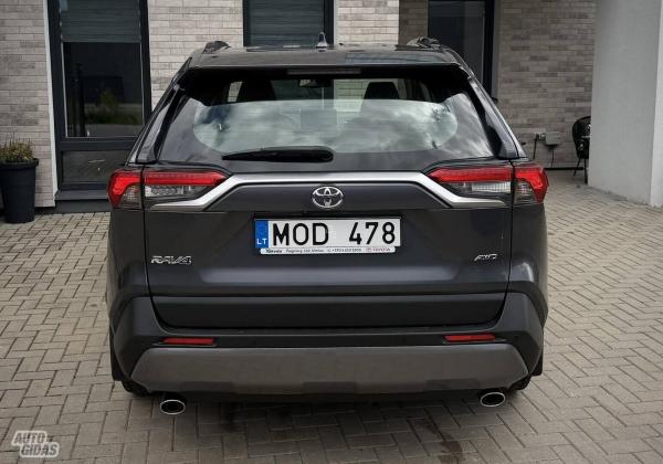 Тойота РАВ 4 2019 в Вильнюс на AUTOMOTO.COM.LV Серый Тойота РАВ 4 2019 в Вильнюс, объемом двигателя 2.00 л и пробегом 209 тыс. км за 18600 €, фото 8 на AUTOMOTO.COM.LV