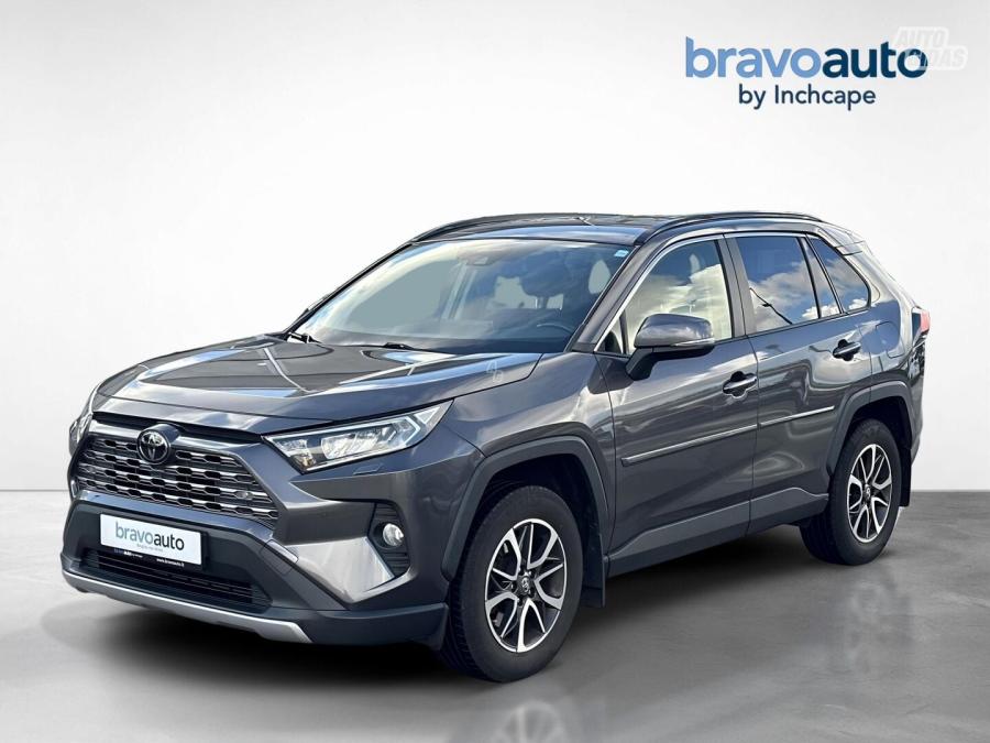 Pelēks Toyota RAV4 2019 Klaipėda, ar dzinēja tilpumu 2.00 L un nobraukumu 132 tūkst. km par 21900 €, foto 1 vietnē AUTOMOTO.COM.LV