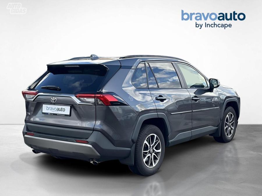 Pelēks Toyota RAV4 2019 Klaipėda, ar dzinēja tilpumu 2.00 L un nobraukumu 132 tūkst. km par 21900 €, foto 6 vietnē AUTOMOTO.COM.LV