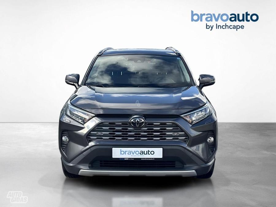 Pelēks Toyota RAV4 2019 Klaipėda, ar dzinēja tilpumu 2.00 L un nobraukumu 132 tūkst. km par 21900 €, foto 9 vietnē AUTOMOTO.COM.LV