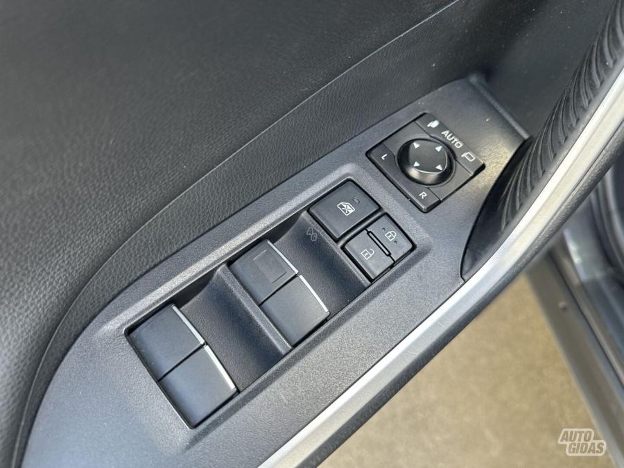 Pelēks Toyota RAV4 2019 Klaipėda, ar dzinēja tilpumu 2.00 L un nobraukumu 132 tūkst. km par 21900 €, foto 12 vietnē AUTOMOTO.COM.LV