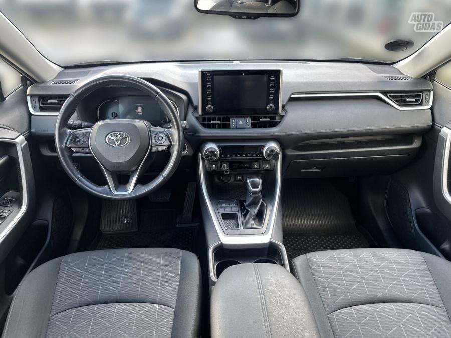 Pelēks Toyota RAV4 2019 Klaipėda, ar dzinēja tilpumu 2.00 L un nobraukumu 132 tūkst. km par 21900 €, foto 15 vietnē AUTOMOTO.COM.LV