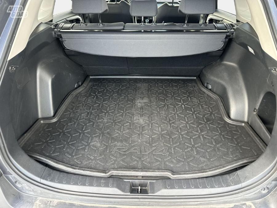 Pelēks Toyota RAV4 2019 Klaipėda, ar dzinēja tilpumu 2.00 L un nobraukumu 132 tūkst. km par 21900 €, foto 27 vietnē AUTOMOTO.COM.LV