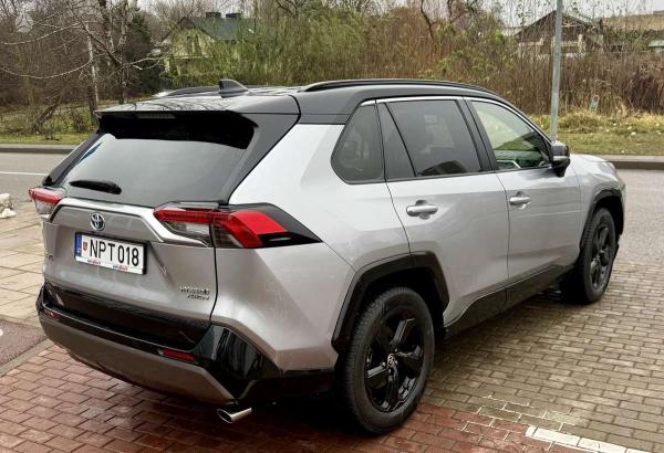 Pelēks Toyota RAV4 2020 Viļņa, ar dzinēja tilpumu 2.49 L un nobraukumu 252 tūkst. km par 22499 €, foto 5 vietnē AUTOMOTO.COM.LV