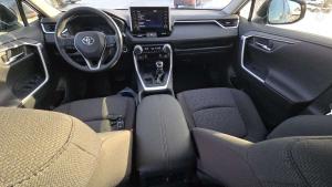 Grey Toyota RAV4 2020 in Siauliai, with an engine capacity of 1.99 L and mileage of 121 thousand km for 20900 €, photo 13 on AUTOMOTO.COM.LV