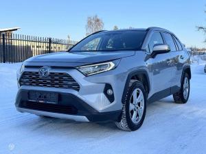 Grey Toyota RAV4 2020 in Vilnius, with an engine capacity of 2.49 L and mileage of 86 thousand km for 25500 €, photo  on AUTOMOTO.COM.LV