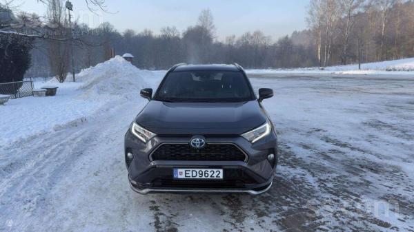 Pelēks Toyota RAV4 2020 Viļņa, ar dzinēja tilpumu 2.50 L un nobraukumu 105 tūkst. km par 31000 €, foto 2 vietnē AUTOMOTO.COM.LV