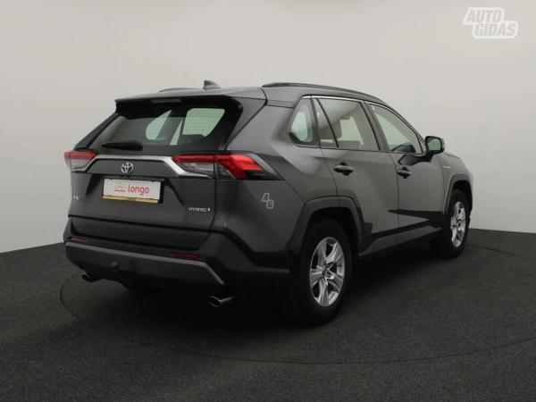 Pelēks Toyota RAV4 2020 Viļņa, ar dzinēja tilpumu 2.50 L un nobraukumu 193 tūkst. km par 21999 €, foto 8 vietnē AUTOMOTO.COM.LV