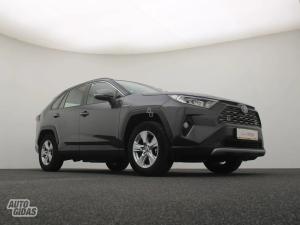 Grey Toyota RAV4 2020 in Vilnius, with an engine capacity of 2.50 L and mileage of 193 thousand km for 21999 €, photo 11 on AUTOMOTO.COM.LV