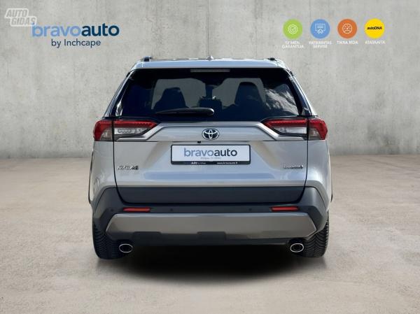 Pelēks Toyota RAV4 2020 Kauņa, ar dzinēja tilpumu 2.50 L un nobraukumu 92 tūkst. km par 26771 €, foto 4 vietnē AUTOMOTO.COM.LV