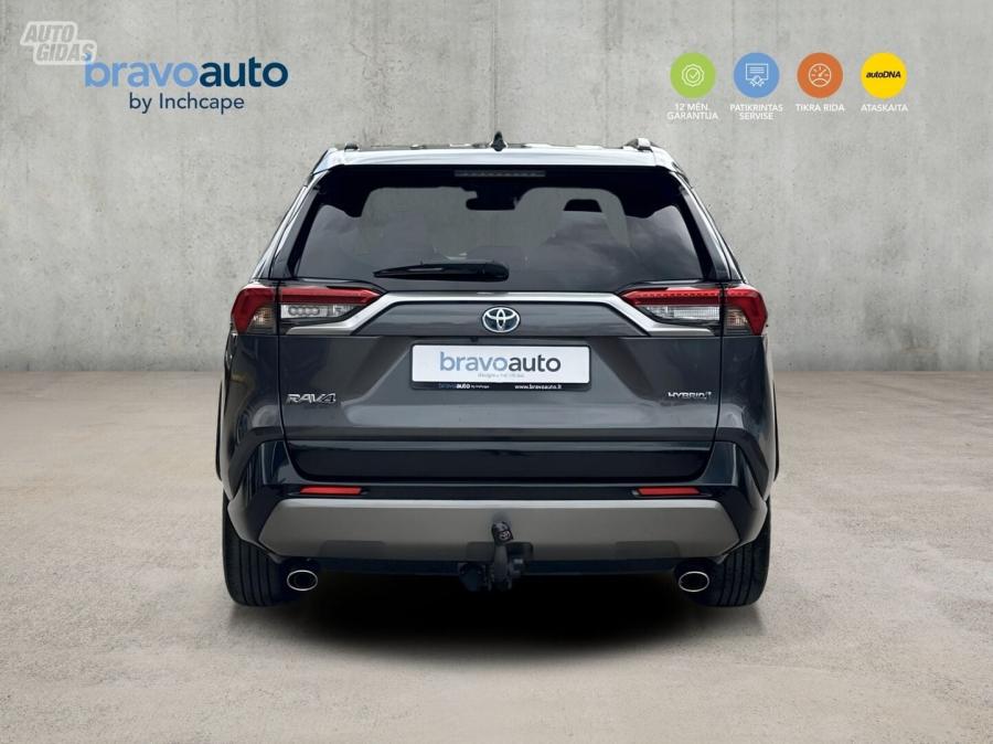 Pelēks Toyota RAV4 2020 Kauņa, ar dzinēja tilpumu 2.50 L un nobraukumu 110 tūkst. km par 27771 €, foto 5 vietnē AUTOMOTO.COM.LV