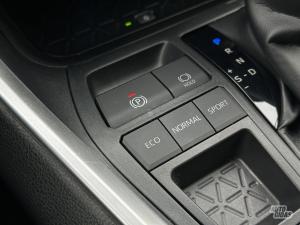 Pelēks Toyota RAV4 2020 Kauņa, ar dzinēja tilpumu 2.50 L un nobraukumu 110 tūkst. km par 27771 €, foto 30 vietnē AUTOMOTO.COM.LV