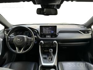 Серый Тойота РАВ 4 2020 в Рига, объемом двигателя 2.50 л и пробегом 125 тыс. км за 26590 €, фото 8 на AUTOMOTO.COM.LV