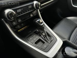 Серый Тойота РАВ 4 2020 в Рига, объемом двигателя 2.50 л и пробегом 125 тыс. км за 26590 €, фото 21 на AUTOMOTO.COM.LV