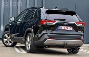 Pelēks Toyota RAV4 2020 Rīga, ar dzinēja tilpumu 2.50 L un nobraukumu 180 tūkst. km par 23470 €, foto 4 vietnē AUTOMOTO.COM.LV