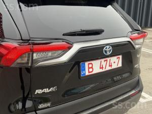Pelēks Toyota RAV4 2020 Rīga, ar dzinēja tilpumu 2.50 L un nobraukumu 180 tūkst. km par 23470 €, foto 8 vietnē AUTOMOTO.COM.LV