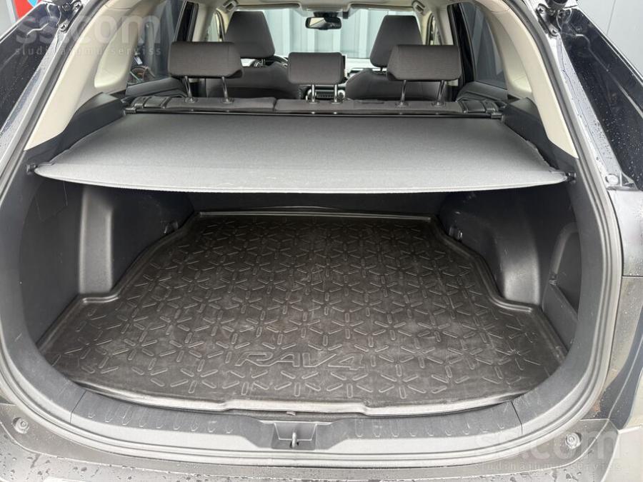 Pelēks Toyota RAV4 2020 Rīga, ar dzinēja tilpumu 2.50 L un nobraukumu 180 tūkst. km par 23470 €, foto 12 vietnē AUTOMOTO.COM.LV