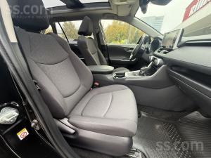 Pelēks Toyota RAV4 2020 Rīga, ar dzinēja tilpumu 2.50 L un nobraukumu 180 tūkst. km par 23470 €, foto 34 vietnē AUTOMOTO.COM.LV