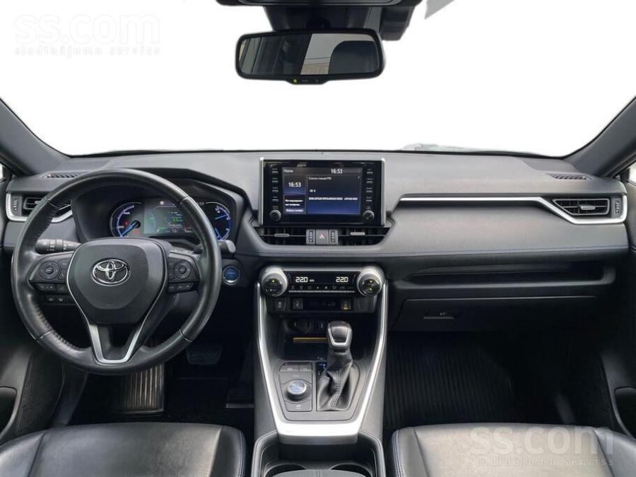 Pelēks Toyota RAV4 2020 Rīga, ar dzinēja tilpumu 2.50 L un nobraukumu 63 tūkst. km par 29990 €, foto 9 vietnē AUTOMOTO.COM.LV