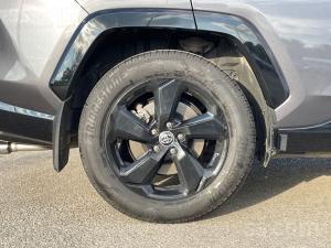 Pelēks Toyota RAV4 2020 Rīga, ar dzinēja tilpumu 2.50 L un nobraukumu 63 tūkst. km par 29990 €, foto 15 vietnē AUTOMOTO.COM.LV