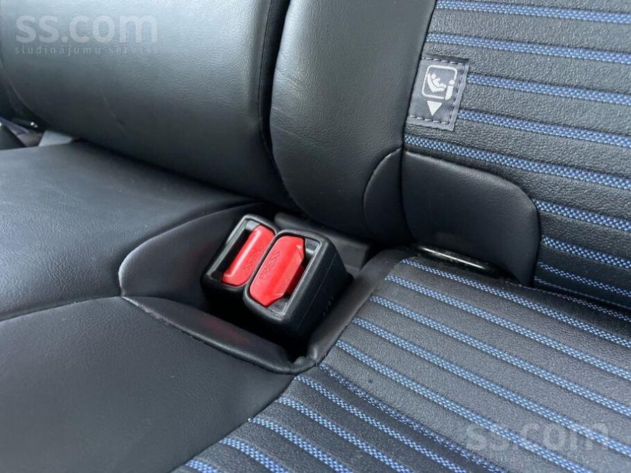 Pelēks Toyota RAV4 2020 Rīga, ar dzinēja tilpumu 2.50 L un nobraukumu 63 tūkst. km par 29990 €, foto 34 vietnē AUTOMOTO.COM.LV