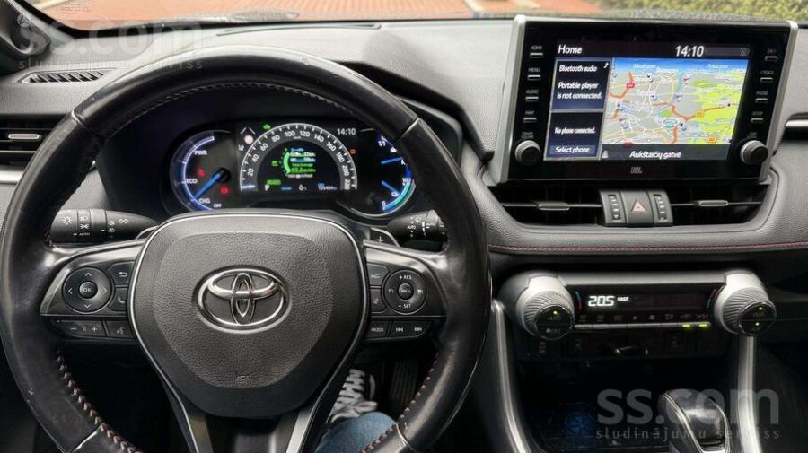 Grey Toyota RAV4 2020 in Vilnius, with an engine capacity of 2.50 L and mileage of 105 thousand km for 31000 €, photo 4 on AUTOMOTO.COM.LV