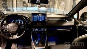 Grey Toyota RAV4 2020 in Vilnius, with an engine capacity of 2.50 L and mileage of 105 thousand km for 31000 €, photo 5 on AUTOMOTO.COM.LV