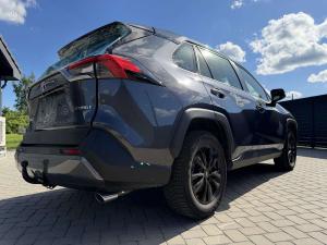 Grey Toyota RAV4 2020 in Telschi, with an engine capacity of 2.49 L and mileage of 61 thousand km for 17750 €, photo 4 on AUTOMOTO.COM.LV