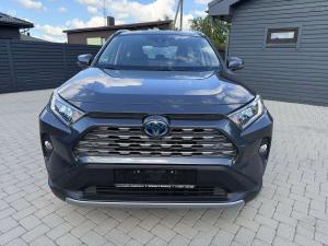 Grey Toyota RAV4 2020 in Telschi, with an engine capacity of 2.49 L and mileage of 61 thousand km for 17750 €, photo 6 on AUTOMOTO.COM.LV