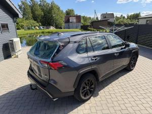 Grey Toyota RAV4 2020 in Telschi, with an engine capacity of 2.49 L and mileage of 61 thousand km for 17750 €, photo 18 on AUTOMOTO.COM.LV