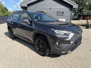 Grey Toyota RAV4 2020 in Telschi, with an engine capacity of 2.49 L and mileage of 61 thousand km for 17750 €, photo 24 on AUTOMOTO.COM.LV