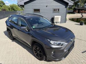 Grey Toyota RAV4 2020 in Telschi, with an engine capacity of 2.49 L and mileage of 61 thousand km for 17750 €, photo 25 on AUTOMOTO.COM.LV