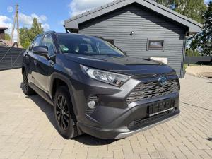 Grey Toyota RAV4 2020 in Telschi, with an engine capacity of 2.49 L and mileage of 61 thousand km for 17750 €, photo 26 on AUTOMOTO.COM.LV
