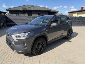Grey Toyota RAV4 2020 in Telschi, with an engine capacity of 2.49 L and mileage of 61 thousand km for 17750 €, photo 32 on AUTOMOTO.COM.LV
