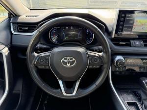 Grey Toyota RAV4 2020 in Telschi, with an engine capacity of 2.49 L and mileage of 61 thousand km for 17750 €, photo 54 on AUTOMOTO.COM.LV
