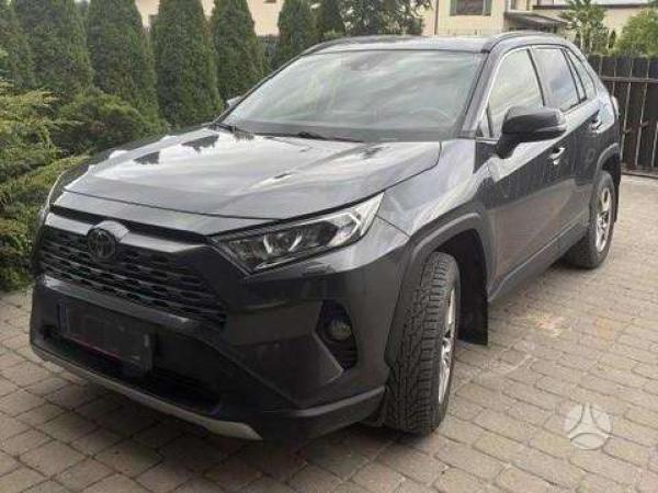 Серый Тойота РАВ 4 2020 в Вильнюс, объемом двигателя 1.99 л и пробегом 130 тыс. км за 22365 €, фото 1 на AUTOMOTO.COM.LV