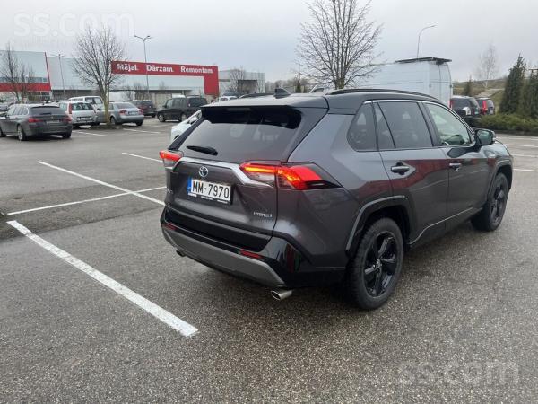 Pelēks Toyota RAV4 2020 Daugavpils, ar dzinēja tilpumu 2.50 L un nobraukumu 60 tūkst. km par 29500 €, foto 6 vietnē AUTOMOTO.COM.LV