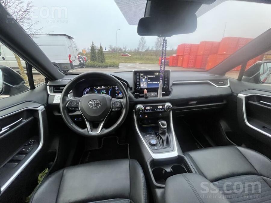 Серый Тойота РАВ 4 2020 в Даугавпилс, объемом двигателя 2.50 л и пробегом 60 тыс. км за 29500 €, фото 12 на AUTOMOTO.COM.LV