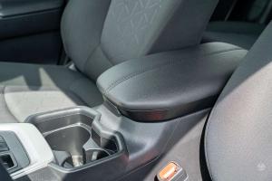 Grey Toyota RAV4 2020 in Marijampole, with an engine capacity of 1.99 L and mileage of 49 thousand km for 23700 €, photo 22 on AUTOMOTO.COM.LV