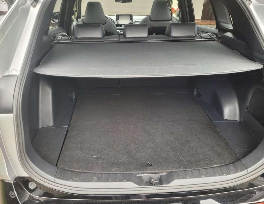 Pelēks Toyota RAV4 2020 Panevēža, ar dzinēja tilpumu 2.50 L un nobraukumu 152 tūkst. km par 24900 €, foto 12 vietnē AUTOMOTO.COM.LV